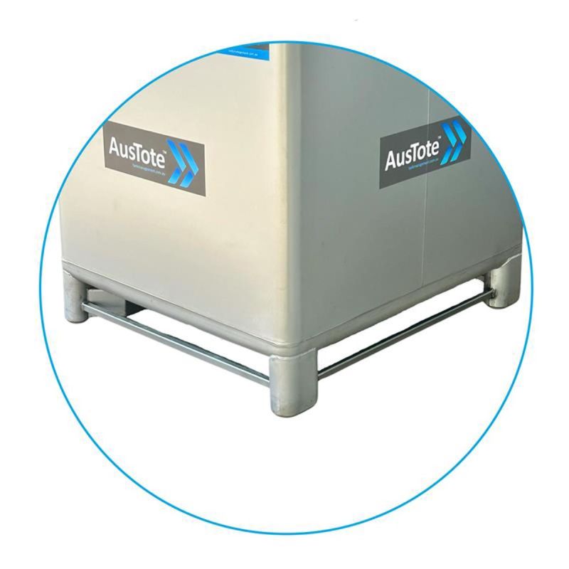 25mm stainless steel teeter bars supplied and welded in place | Tank ...